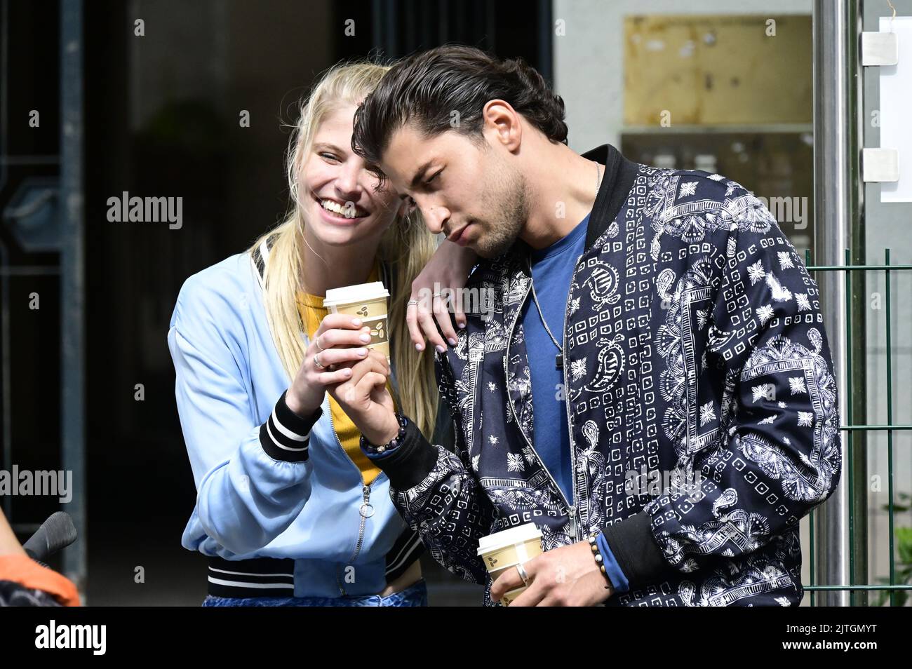 Katharina Kock aka Toni und Adonist Jovanovic aka Dean am Set bei Dreharbeiten zur Reality-Daily ...